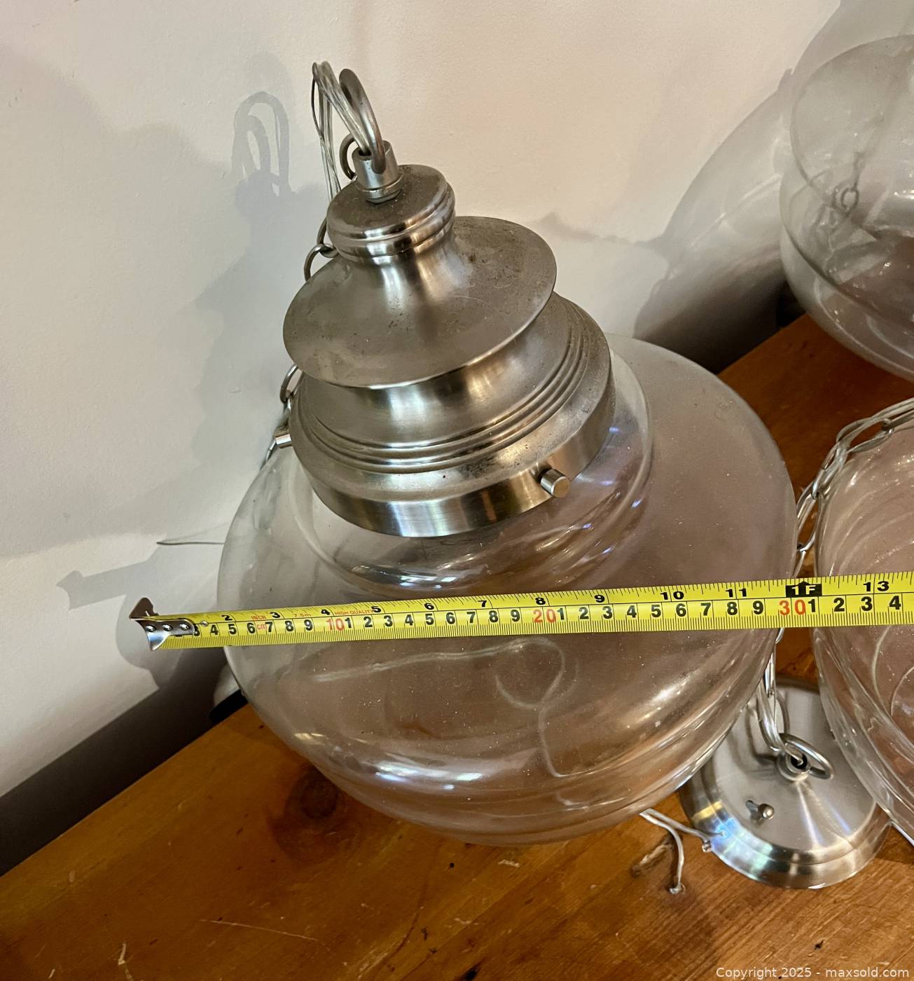 3 clear glass pendant ceiling light fixtures | Maxsold