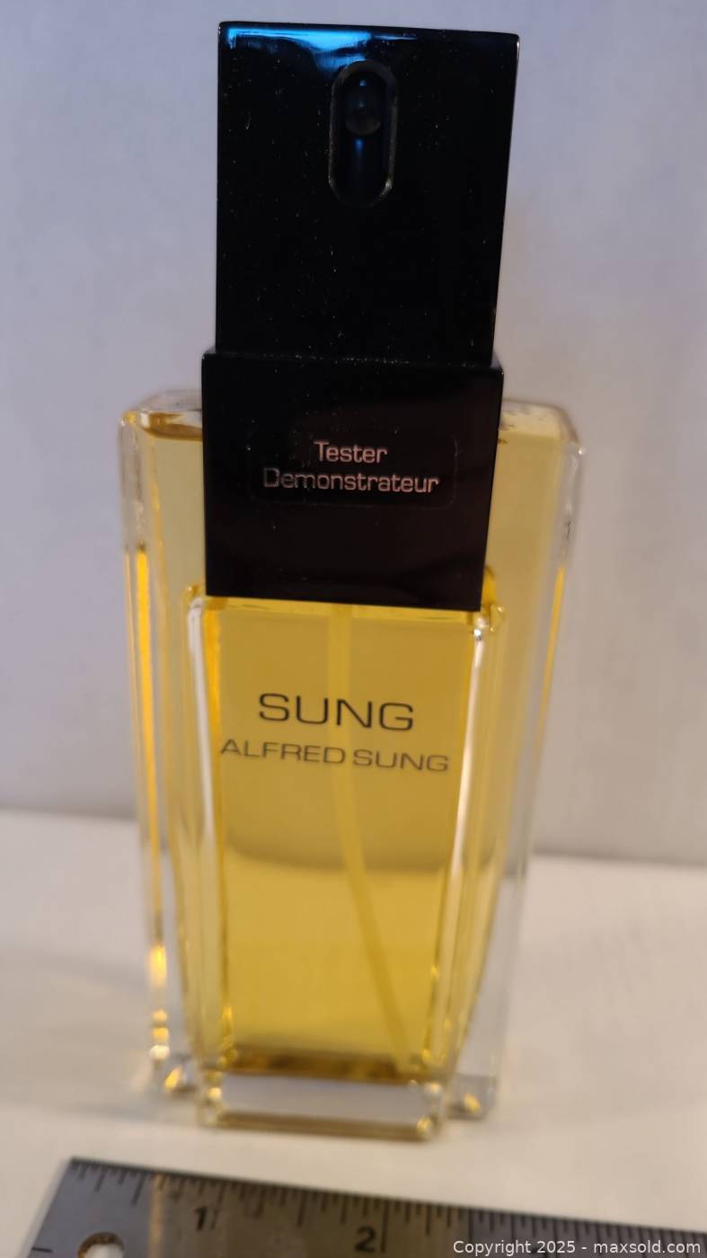 Alfred Sung Sung Eau de Toilette 3.4 fl oz tester | Maxsold