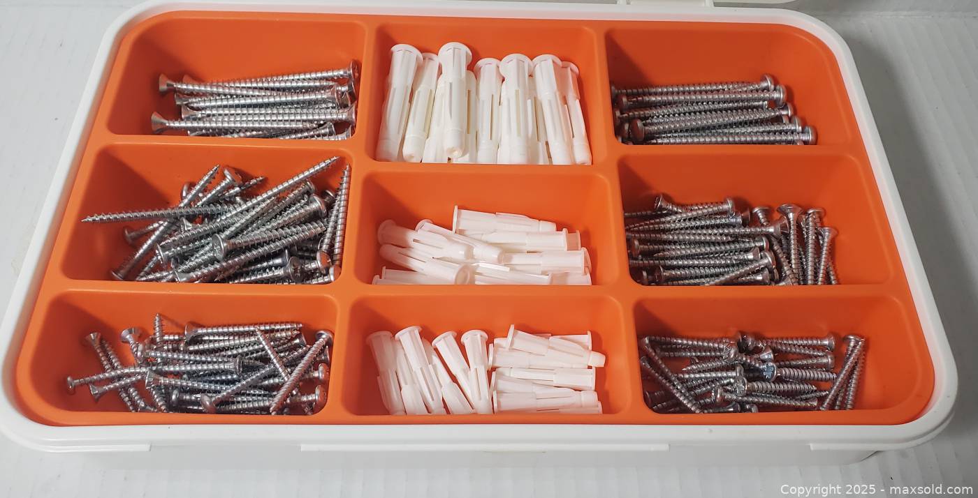 IKEA FIXA Galvanized Screw and Wall Plug Set 260 Pieces | Maxsold