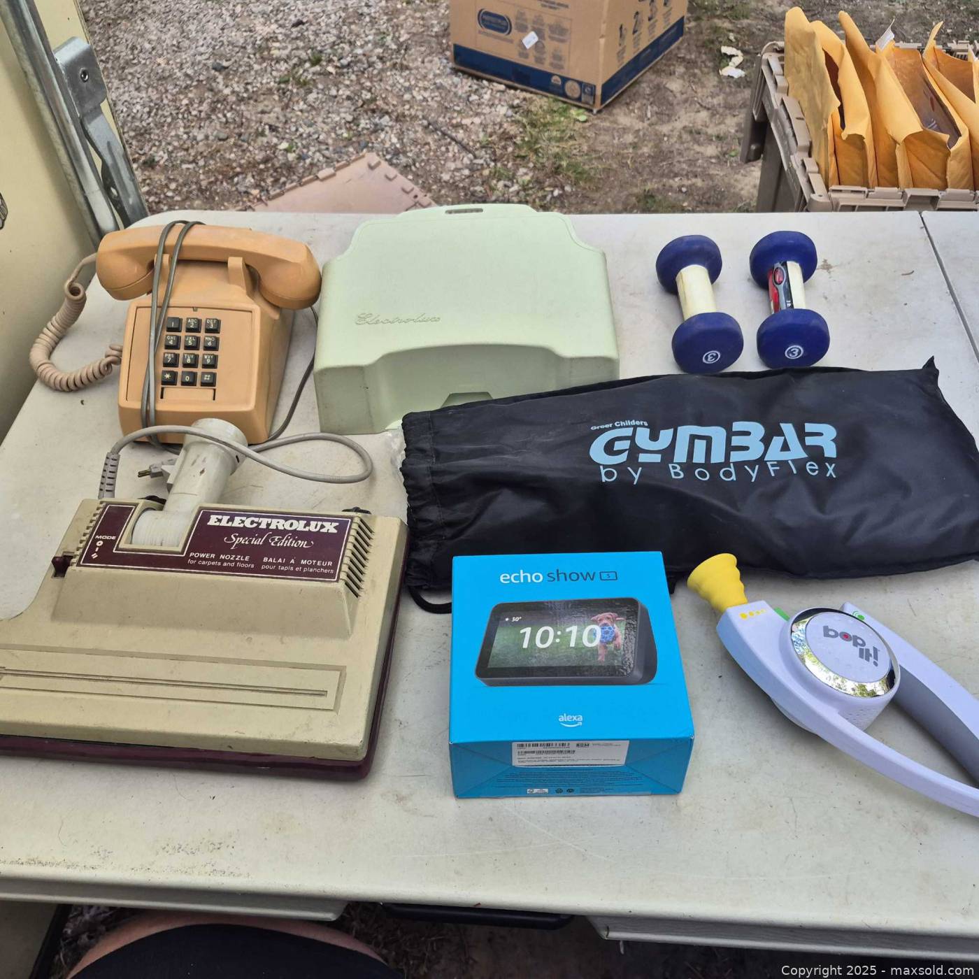Electrolux vacuum power nozzle, Echo Show, two vintage push-button ...