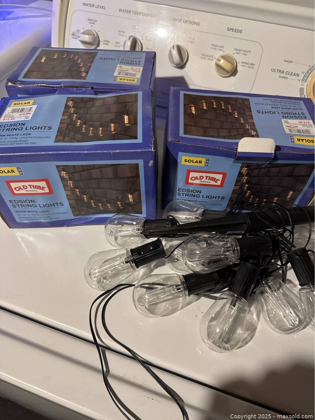 4 Outdoor Solar LED Edison String Lights | Maxsold