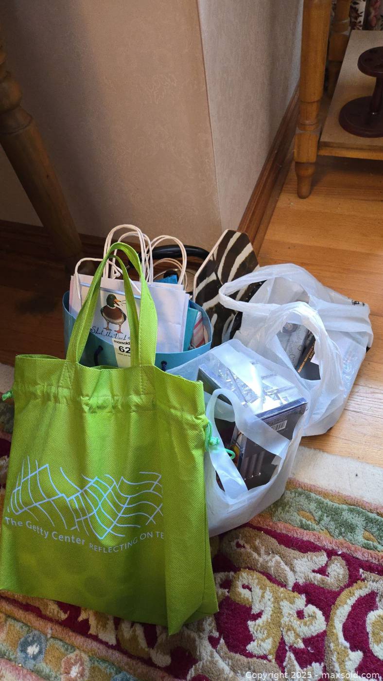 Potobelo Kettle, Stainless Steel Straws, Organizer, Bags, Slippers and ...
