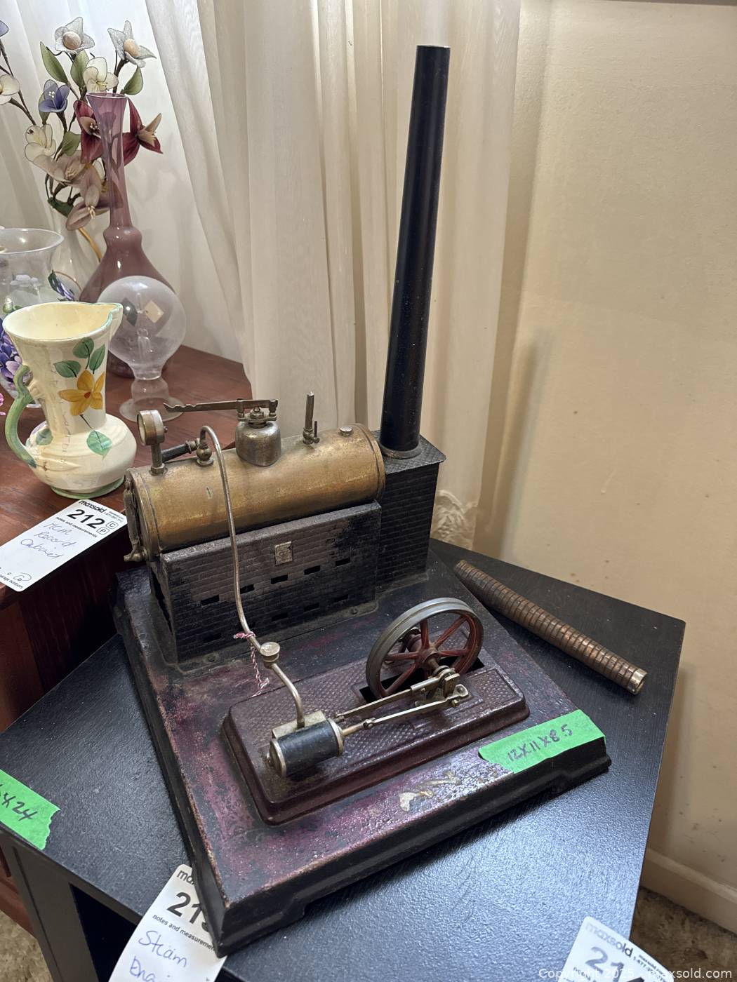 Vintage Tabletop Steam Engine Model | Maxsold