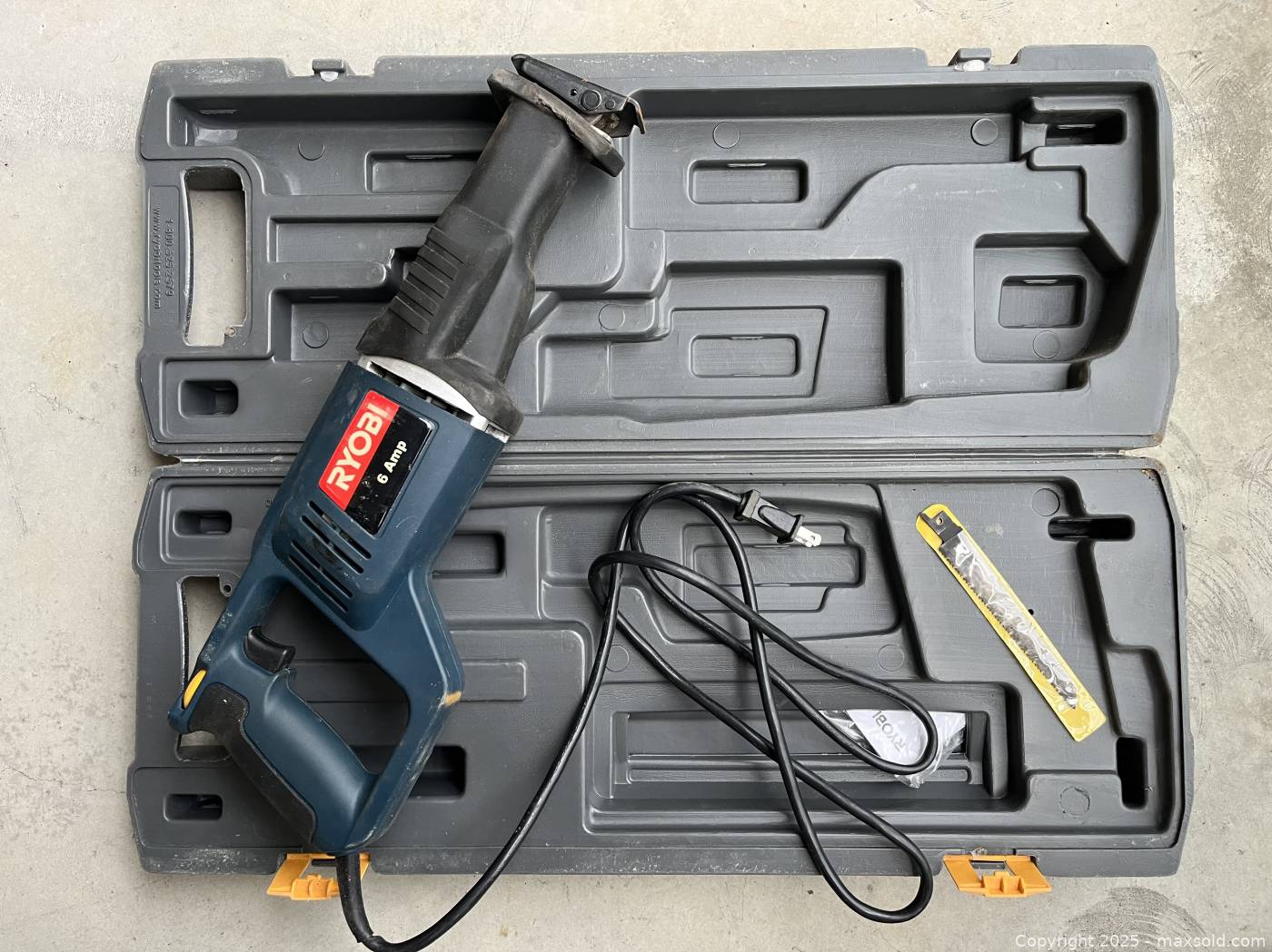 Ryobi 18V reciprocating saw, charger, case | Maxsold