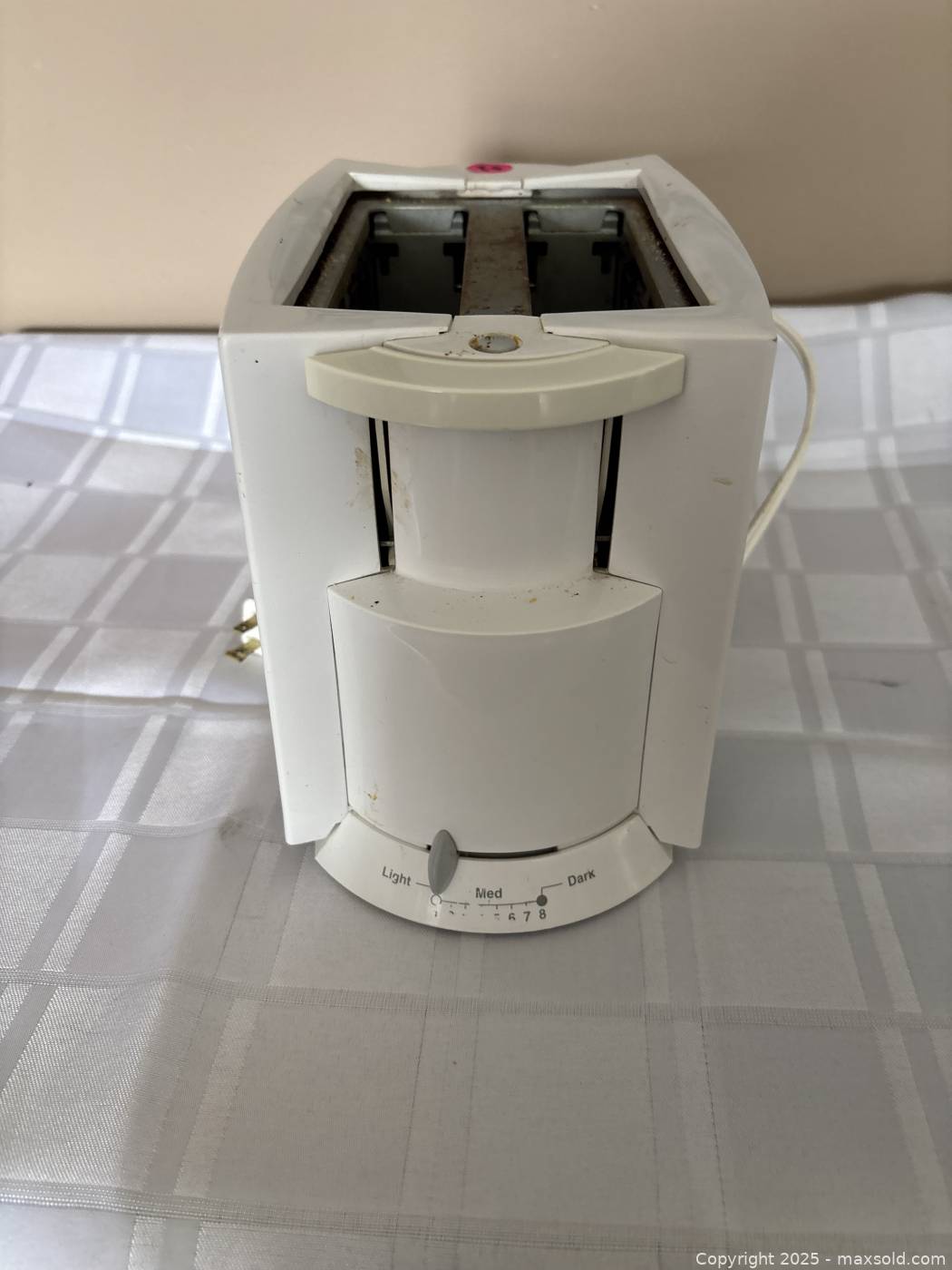 Sunbeam Two Slice Toaster with Eight Settings | Maxsold