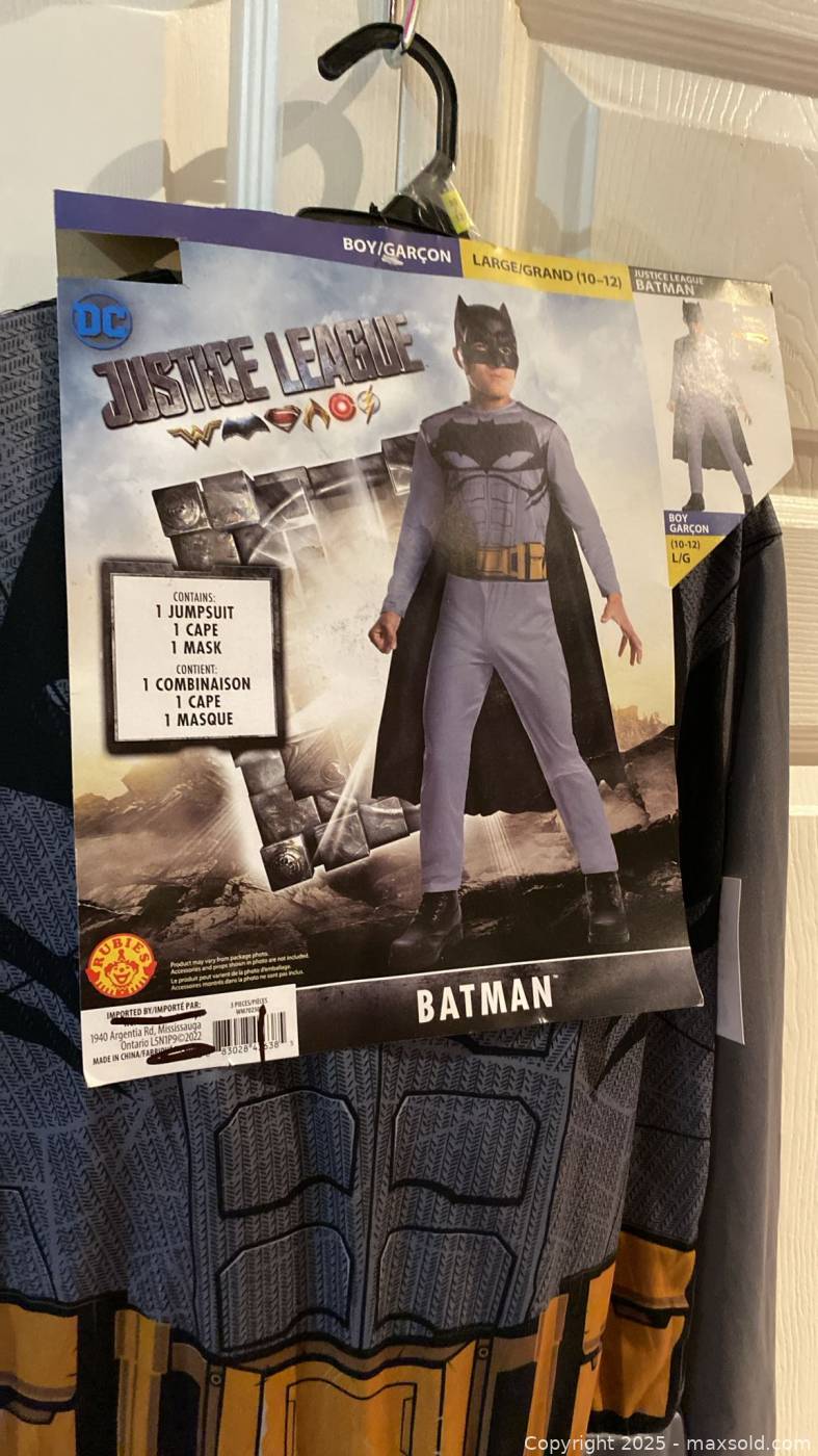 Boys Batman costume size large 10-12 | Maxsold