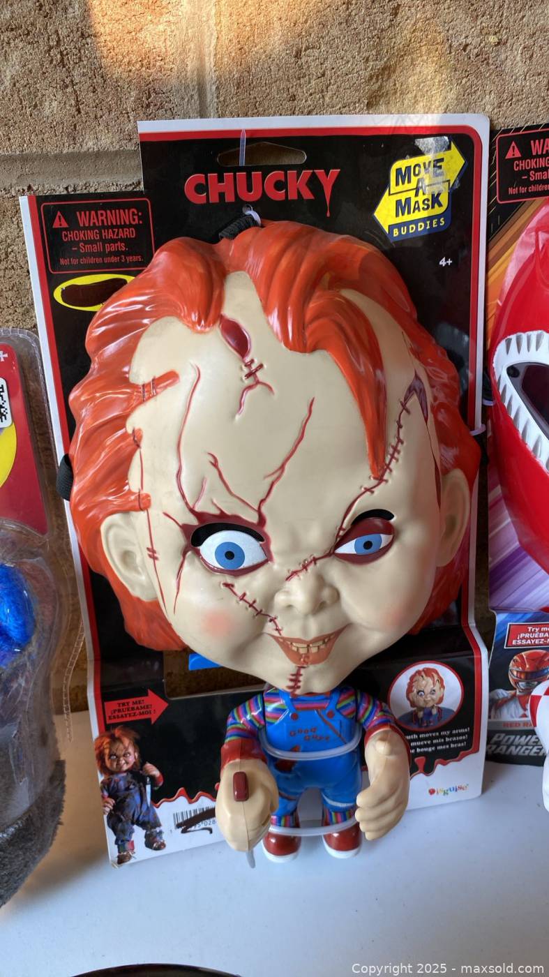 Chucky, Red Ranger, Feisty masks, 2 pails | Maxsold