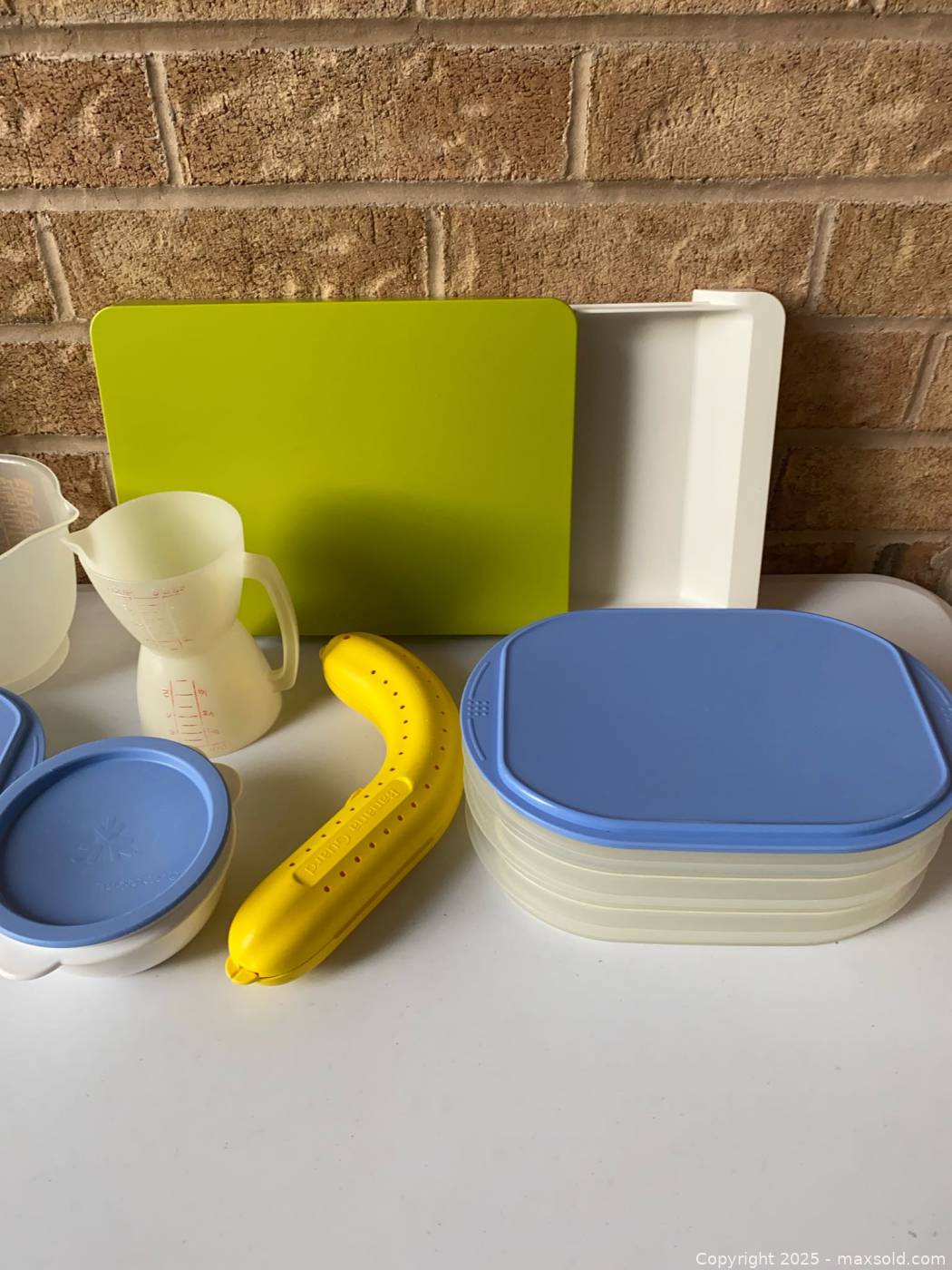 Tupperware storage and prep lot | Maxsold