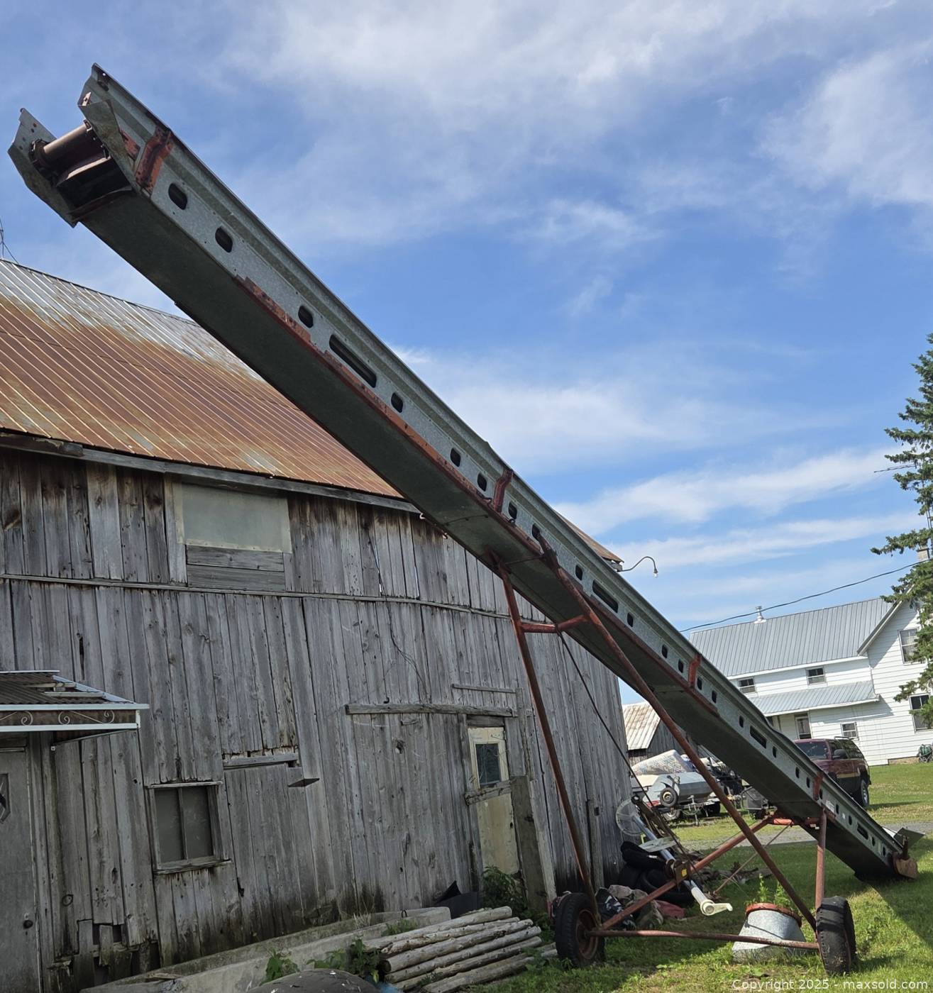 Kewanee 40ft Hay Elevator | Maxsold