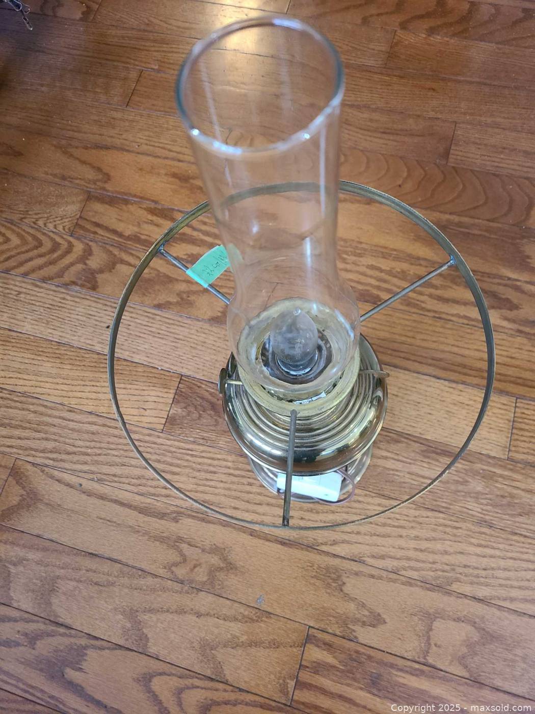 Brass hurricane table lamp base | Maxsold