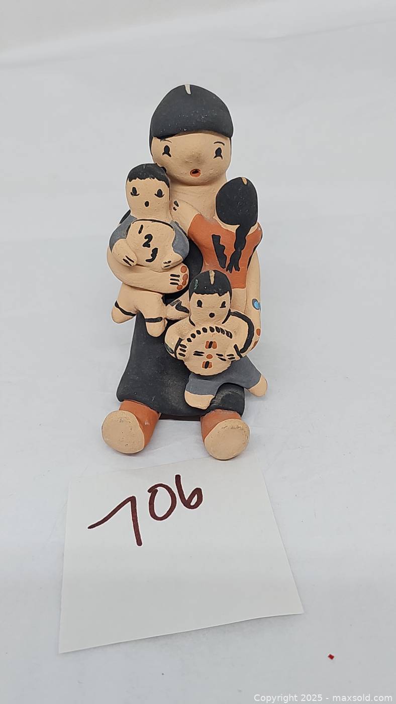 Storyteller Clay Figurine with 3 Children by Carol Suina of Cochiti, NM ...