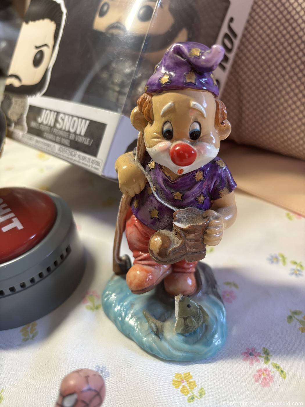 Action figures, bobbleheads, novelty items | Maxsold