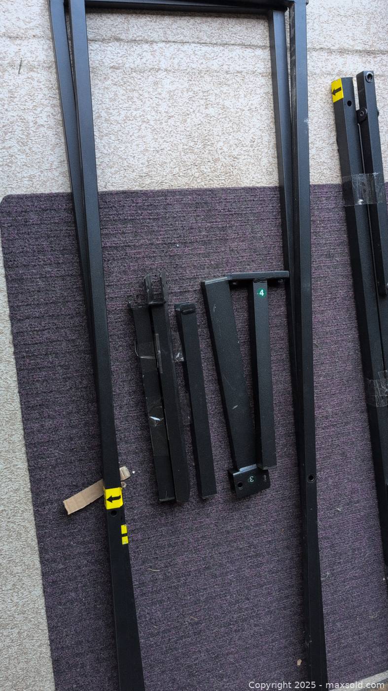 Metal Minimal Bed Frame | Maxsold