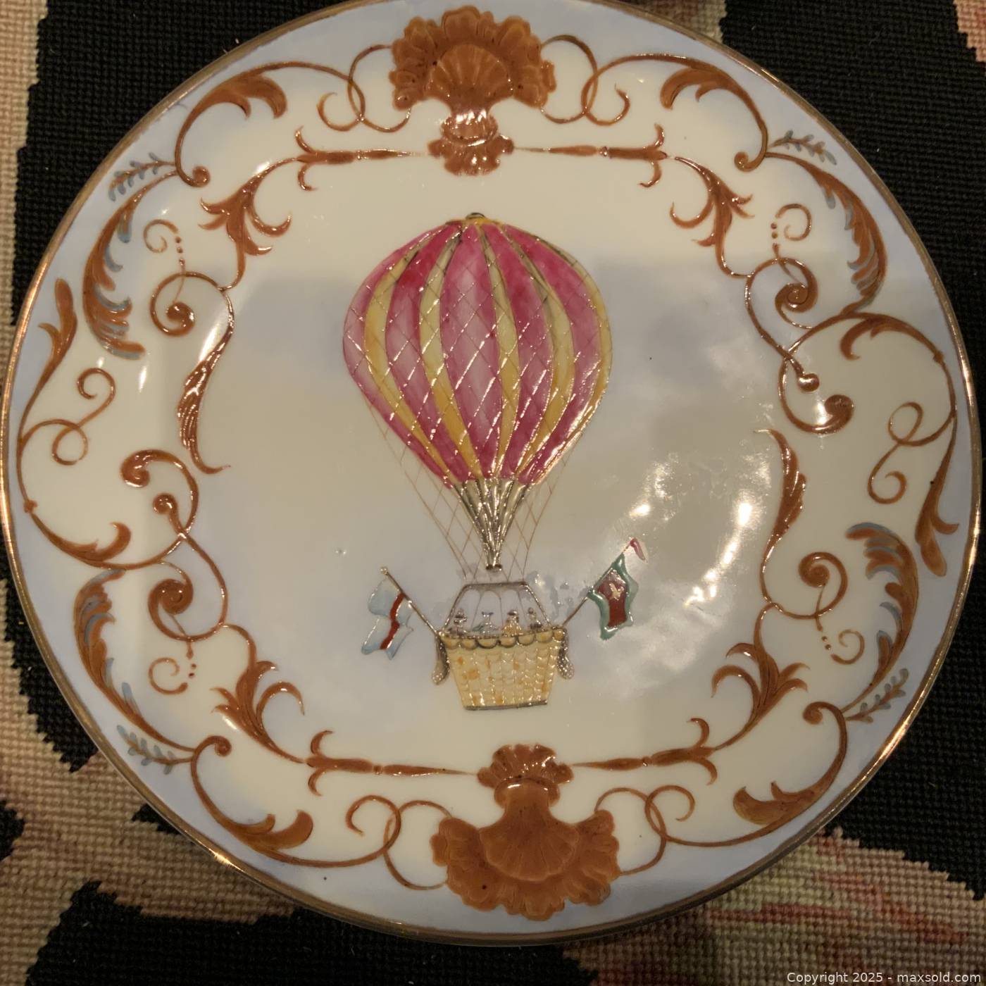 Castilian Montgolfier Hot Air Balloon Plate with Gift Box | Maxsold