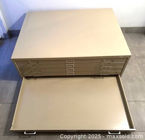 Safco 5-Drawer Steel Flat File Cabinet 46.5x32.5x17in | Maxsold