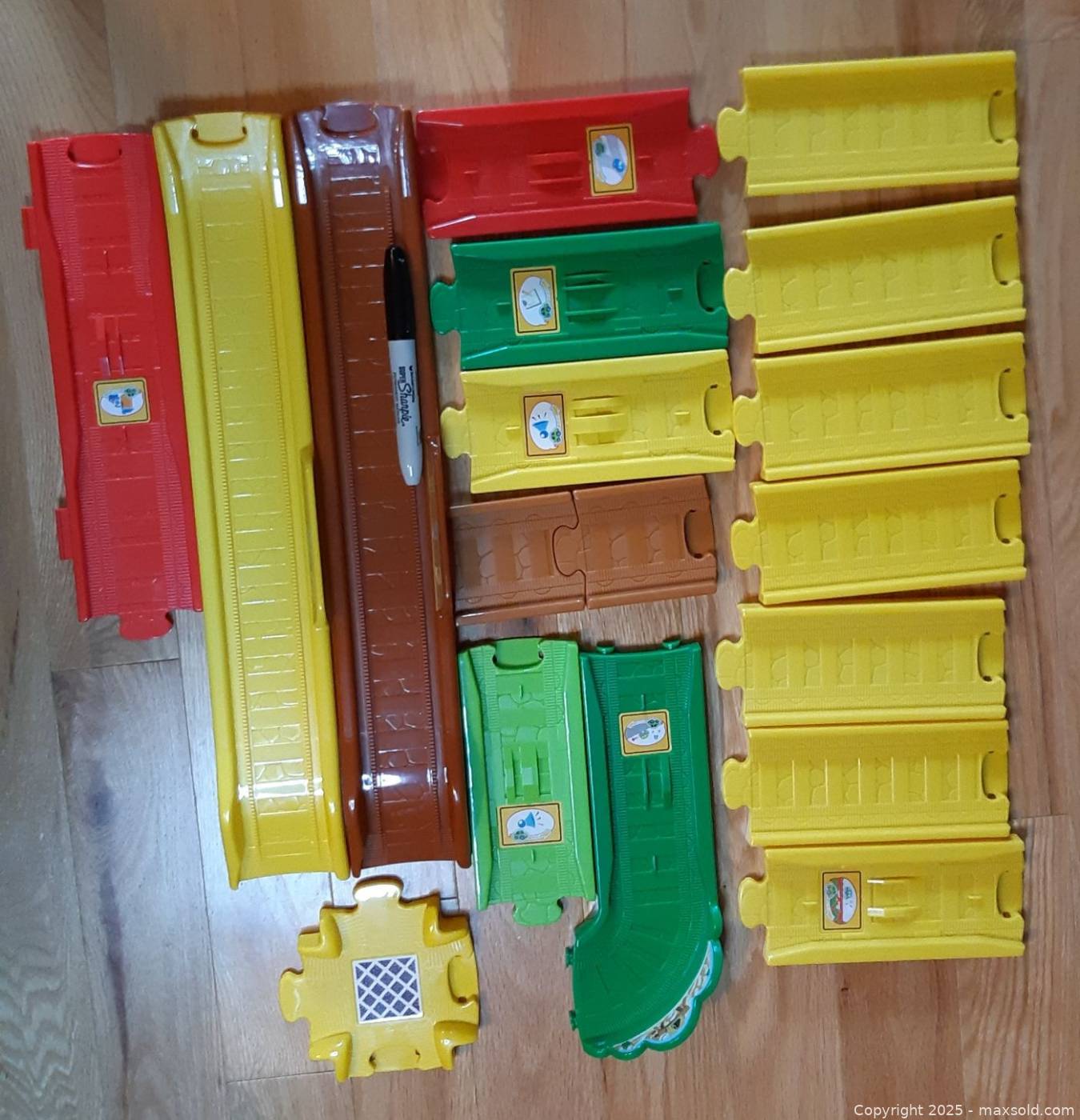 VTech Go!Go! Smart Wheels track, Treasure Mountain playset, assorted ...