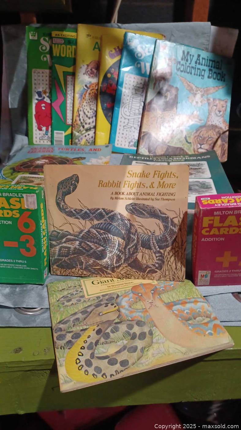 Vintage kids activity books and flash cards | Maxsold
