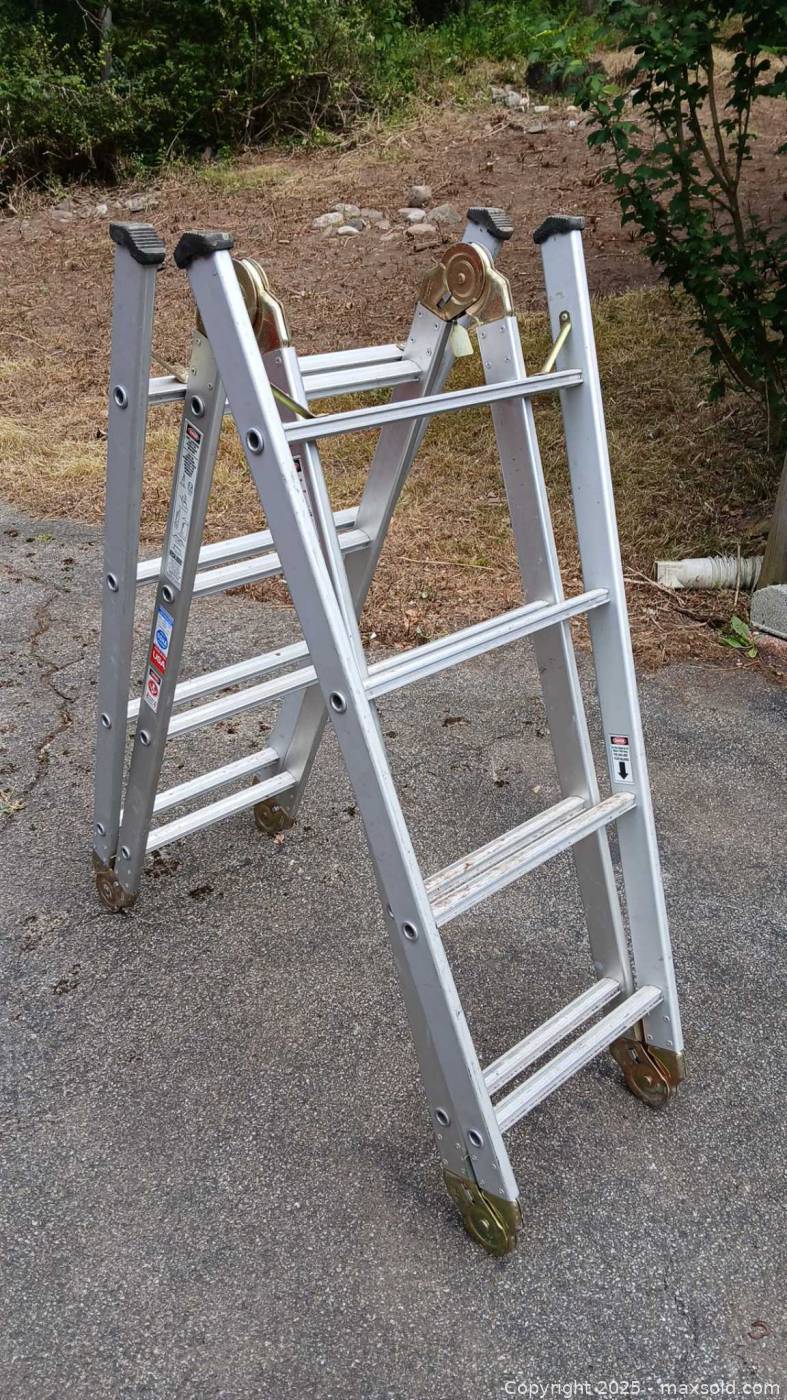 9 ft aluminum folding A-frame ladder | Maxsold