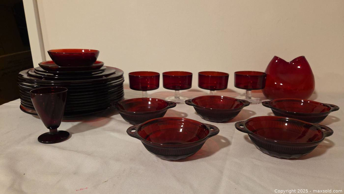 28-Piece Ruby Red Glass Dish Set | Maxsold