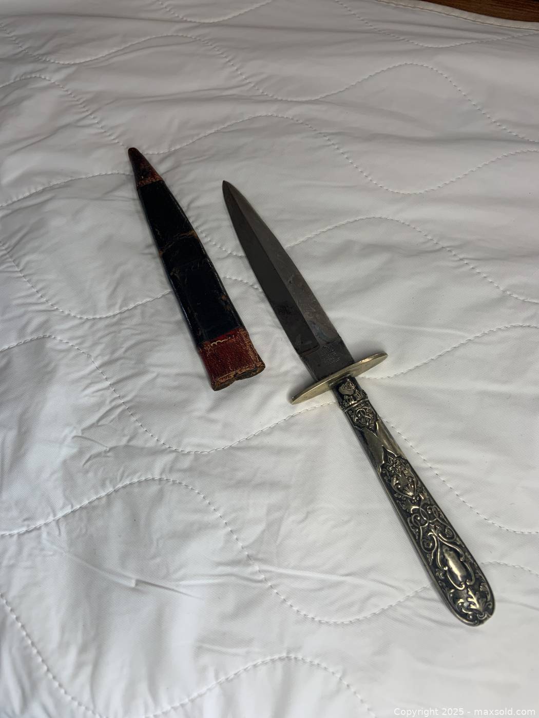 Rare Vintage Slater Brothers Sheffield Dirk Cutter with Sheath | Maxsold