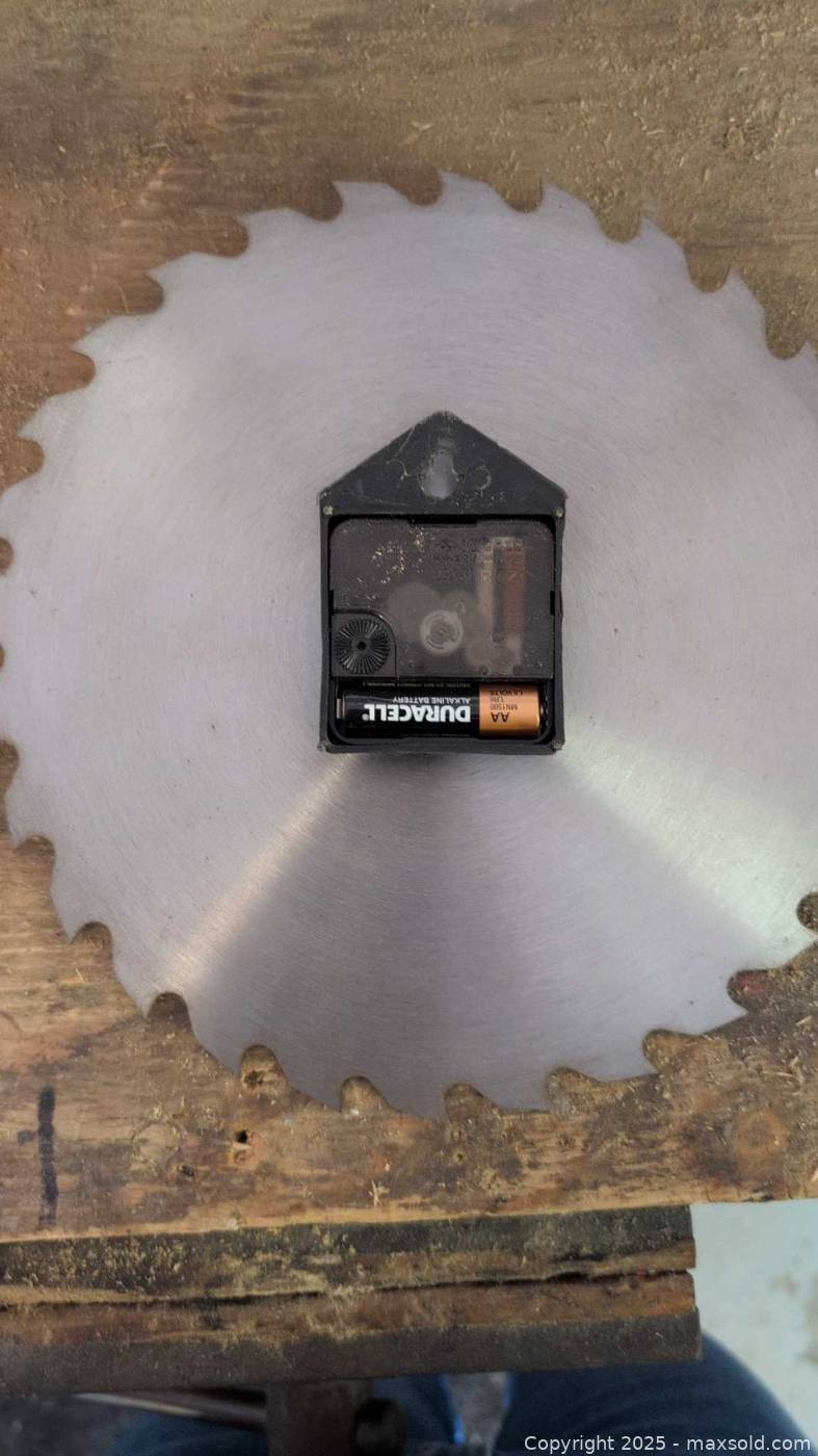 10-Inch Metal Saw Blade Wall Clock | Maxsold