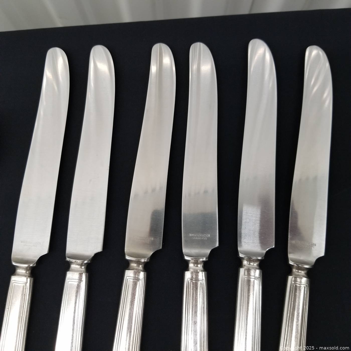 Wm Rogers & Sons silver-plated flatware, 24 pcs | Maxsold