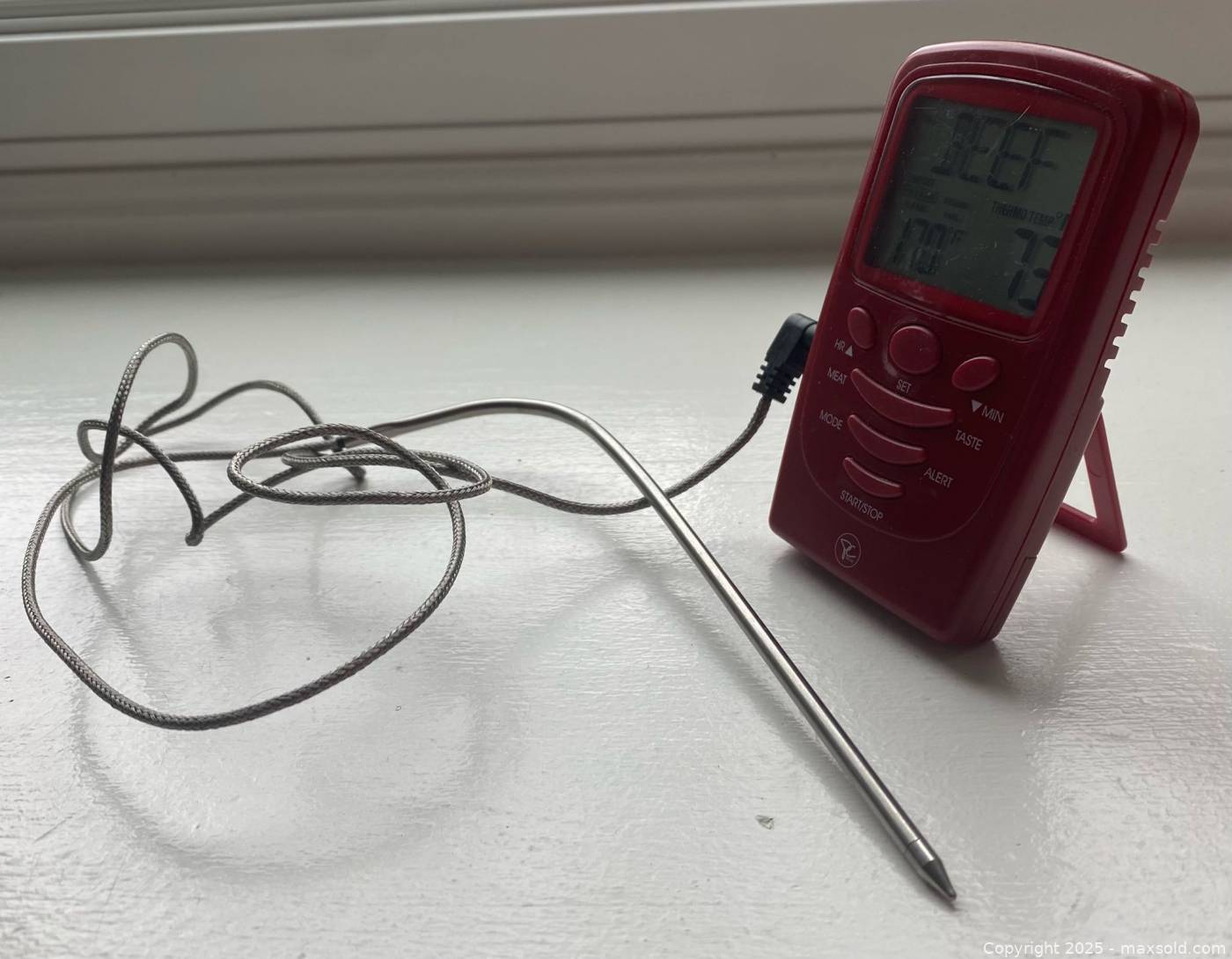 President’s Choice digital meat thermometer & turkey lacers | Maxsold
