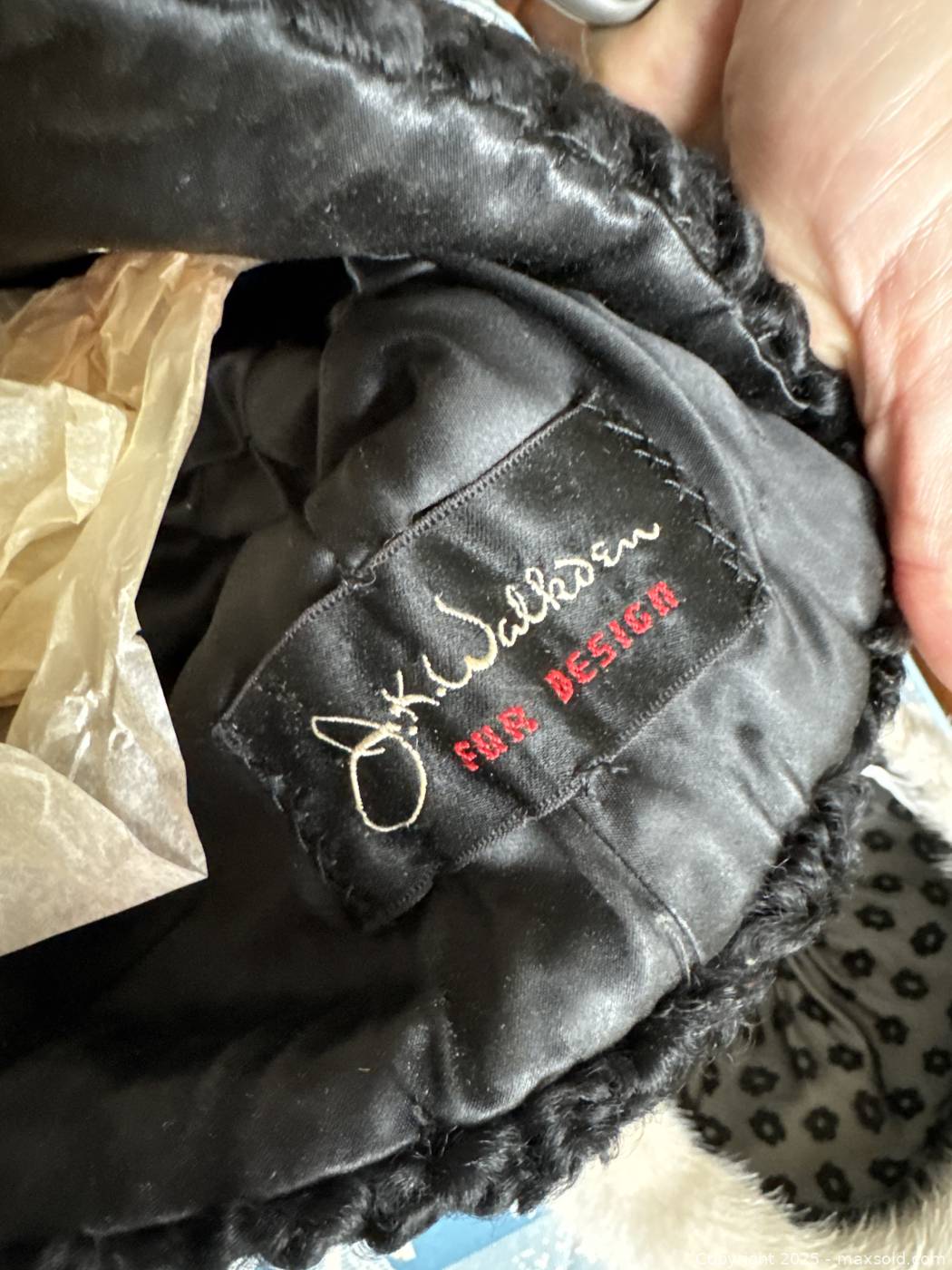 Vintage Fur Hats Eaton's & Jaki Walker | Maxsold