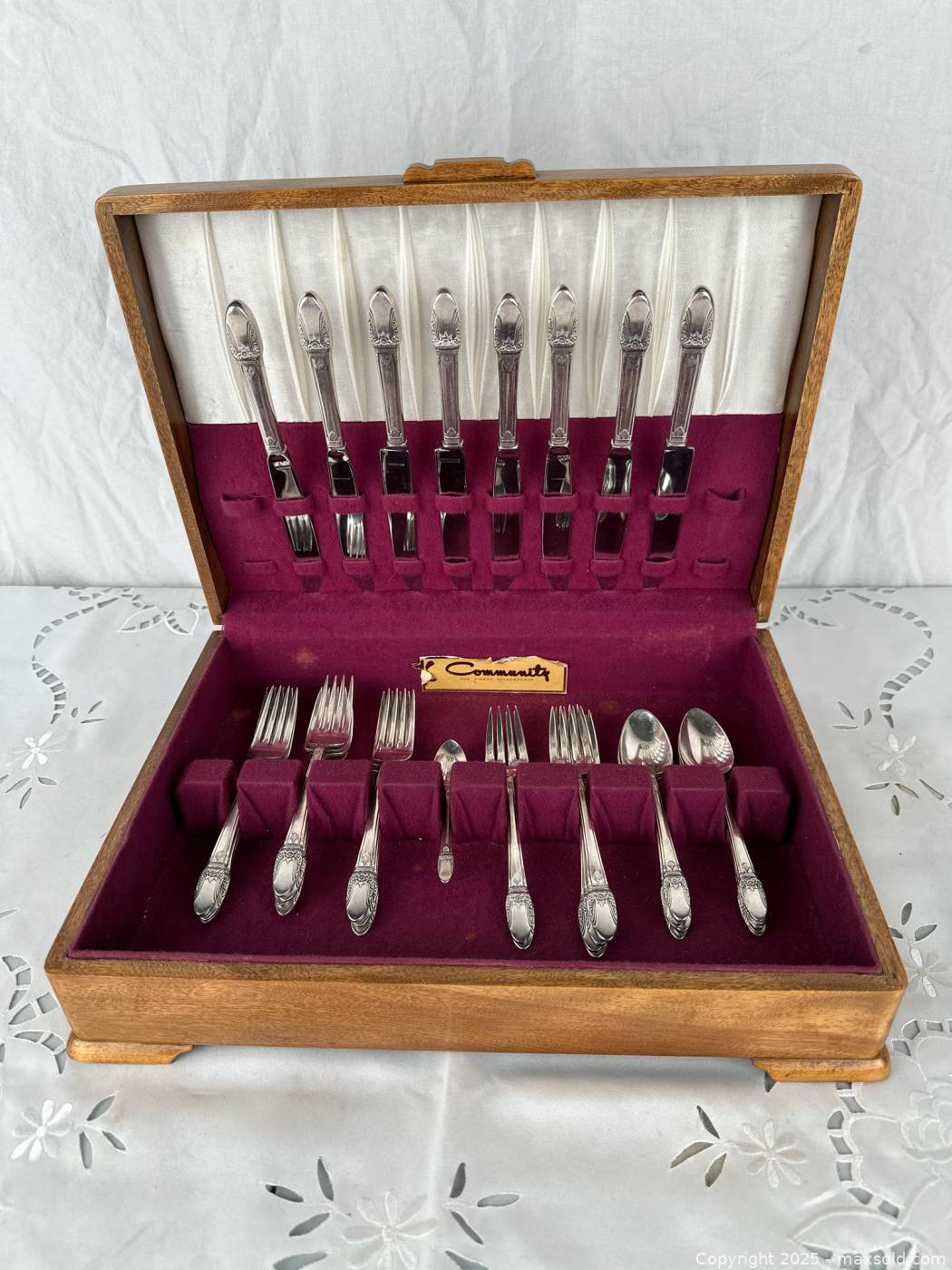 Community 24-Piece Silverplate Flatware Set | Maxsold