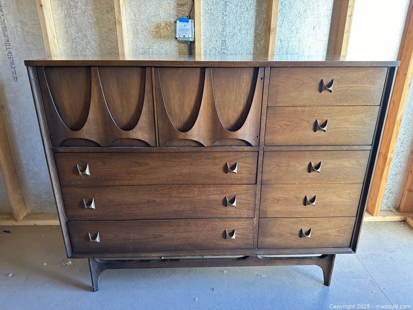 Broyhill Brasilia walnut highboy dresser | Maxsold