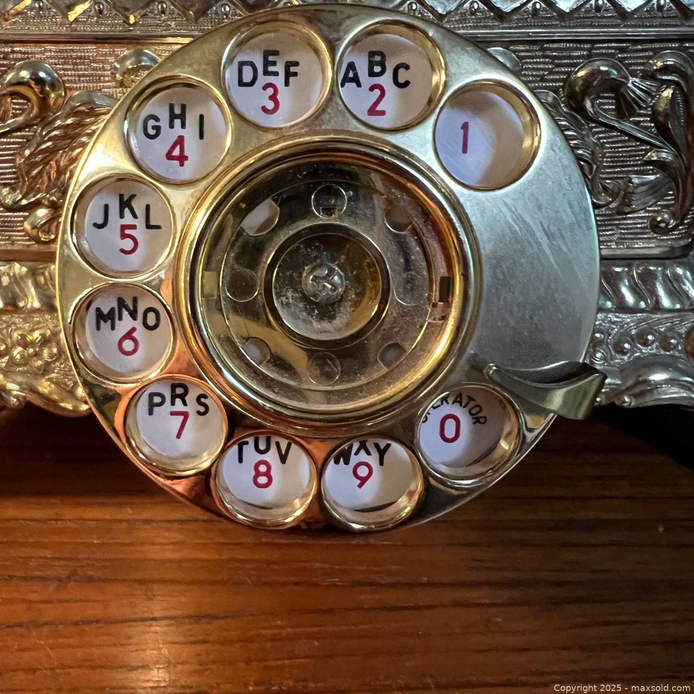 Radio Shack gold-tone rotary telephone | Maxsold