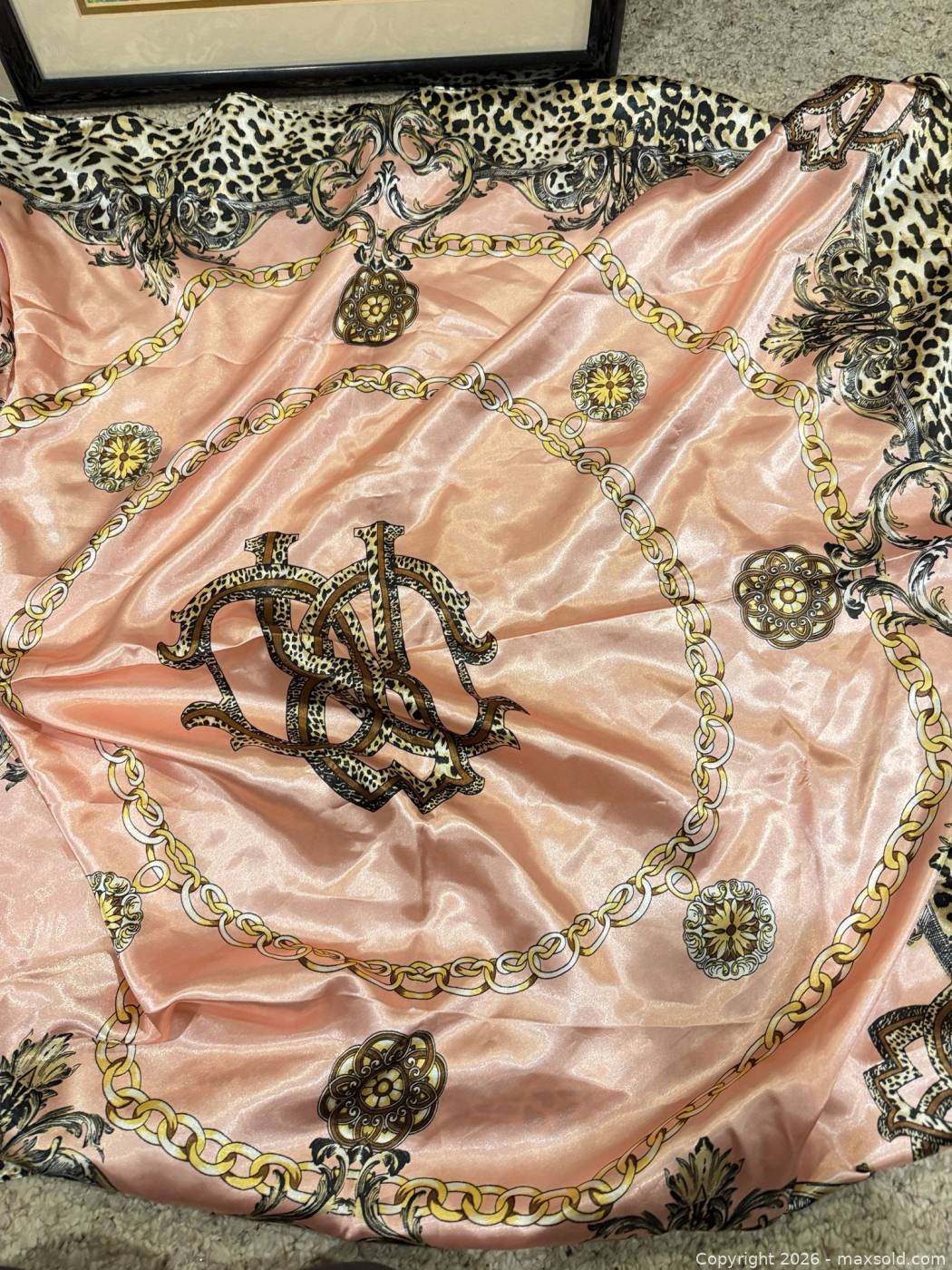 100% Silk Scarf | Maxsold