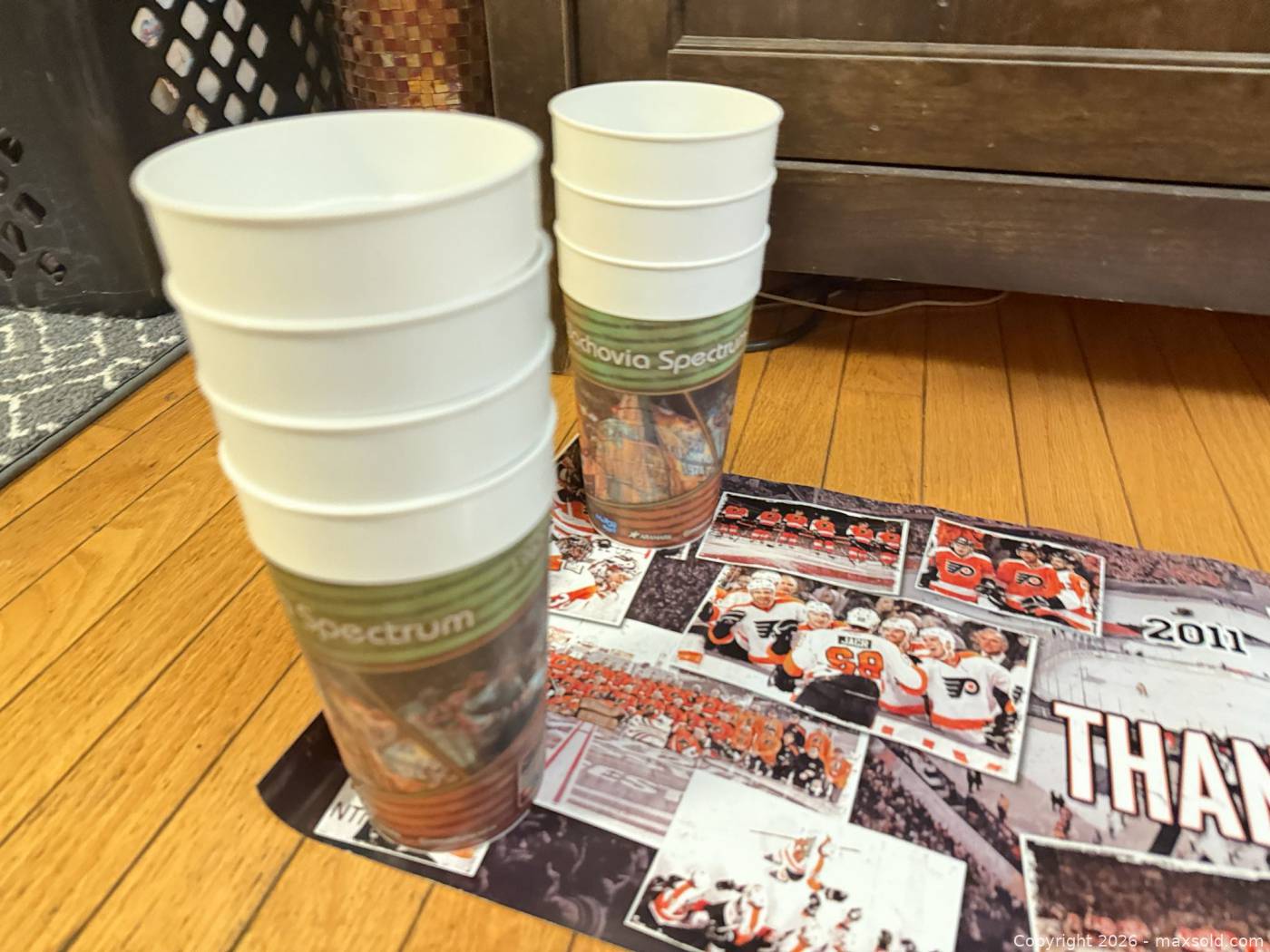 Philadelphia Flyers cups, poster, wallet | Maxsold