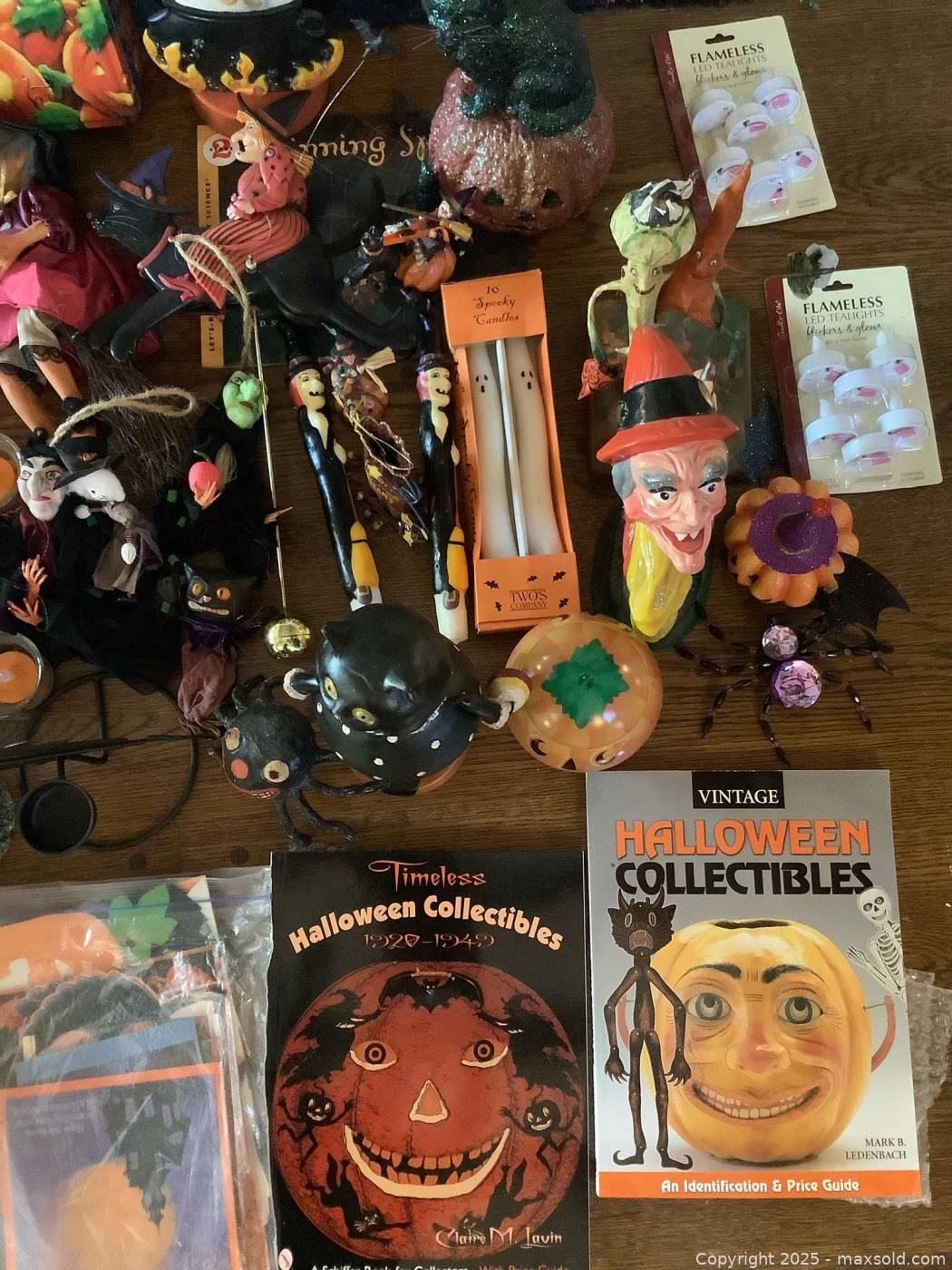Vintage & Modern Halloween Collectibles & Decorations | Maxsold