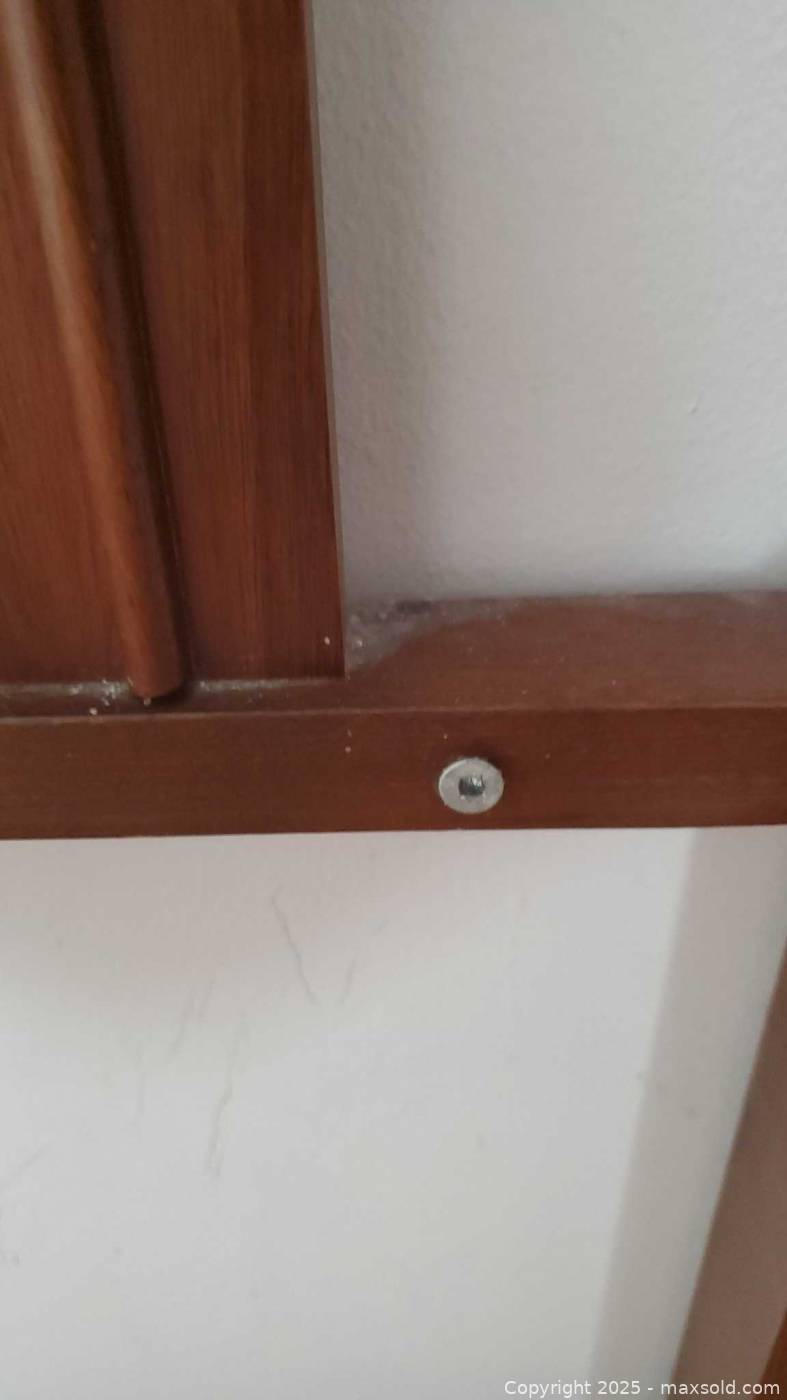 Wood headboard for full/double bed | Maxsold