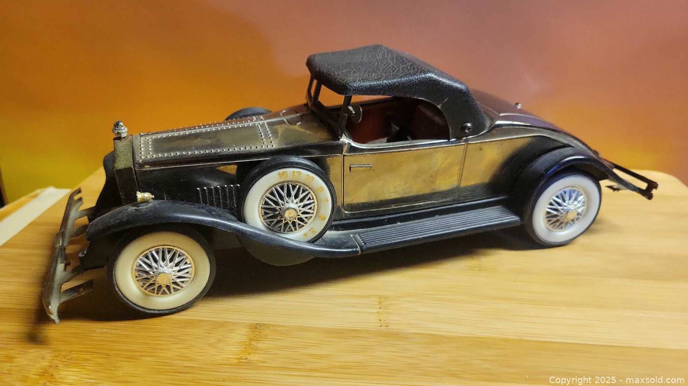 Vintage 1931 Rolls-Royce Style Model Car Transistor Radio | Maxsold