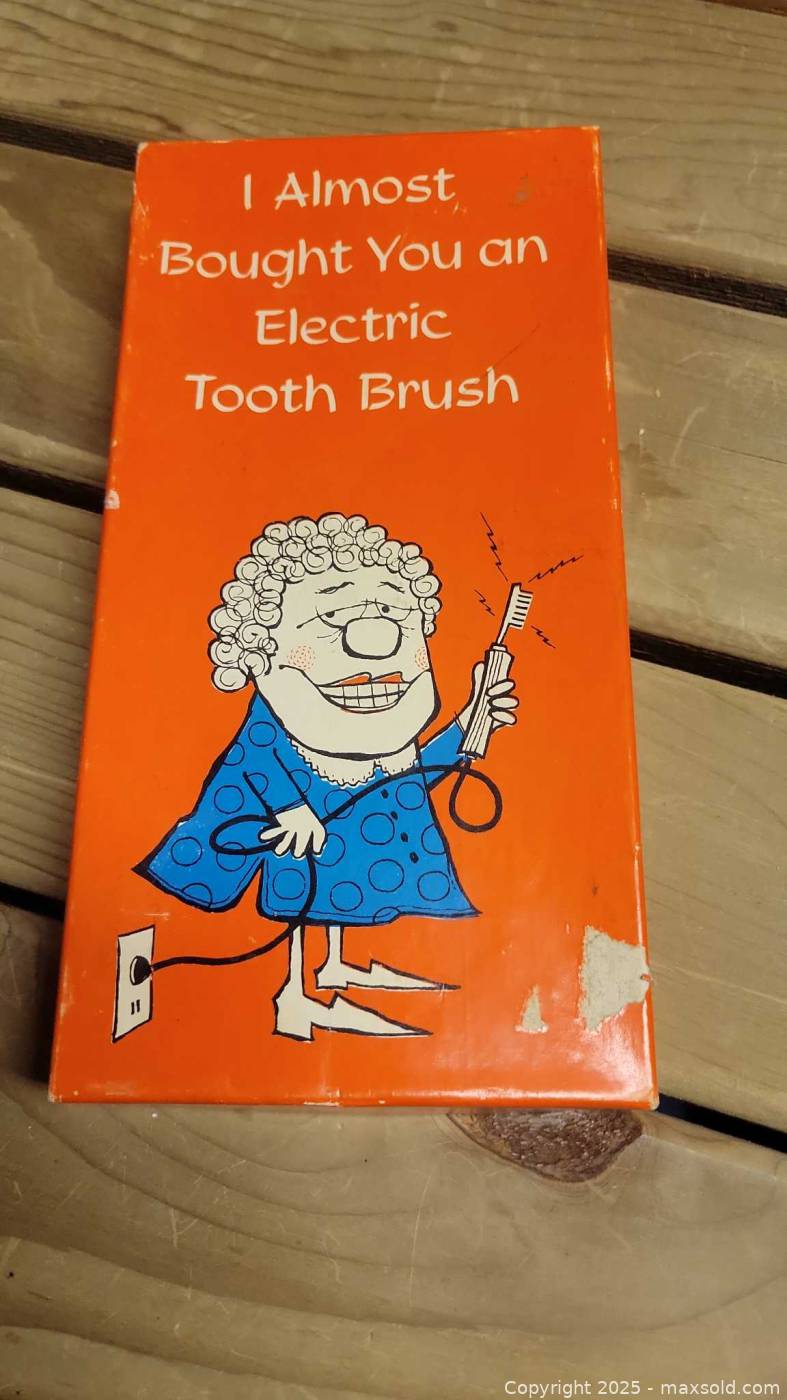 Vintage Gag Gift Box Toothbrush Toilet Paper Maxsold