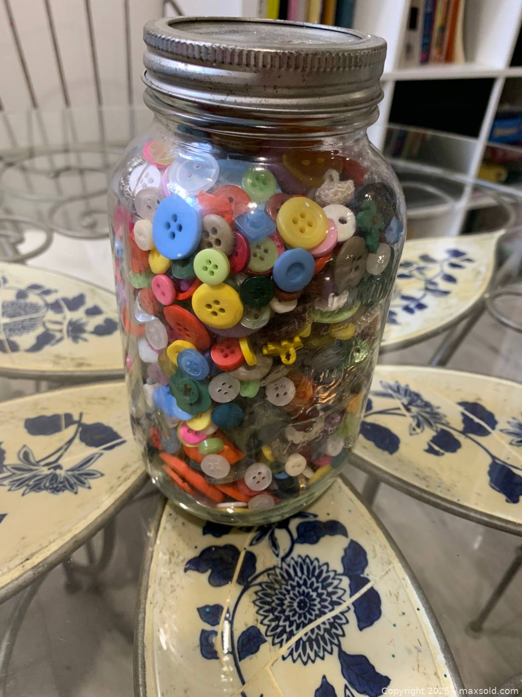 Large mason jar of assorted buttons | Maxsold
