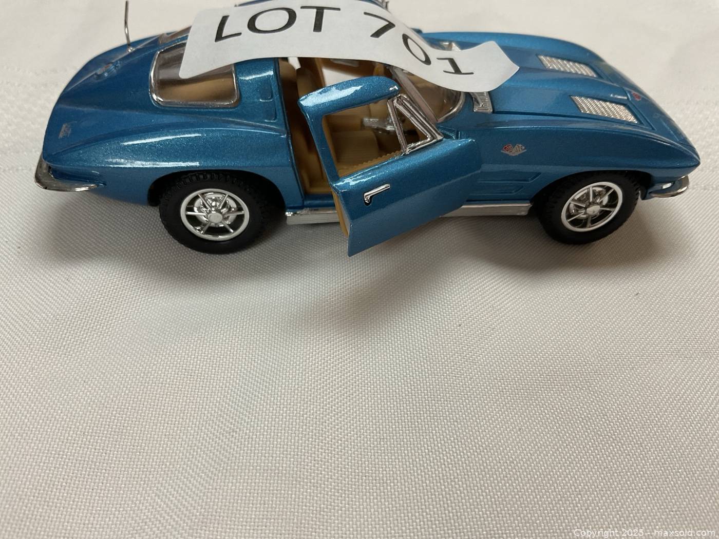 1963 Corvette Stingray Die-Cast Model Car | Maxsold