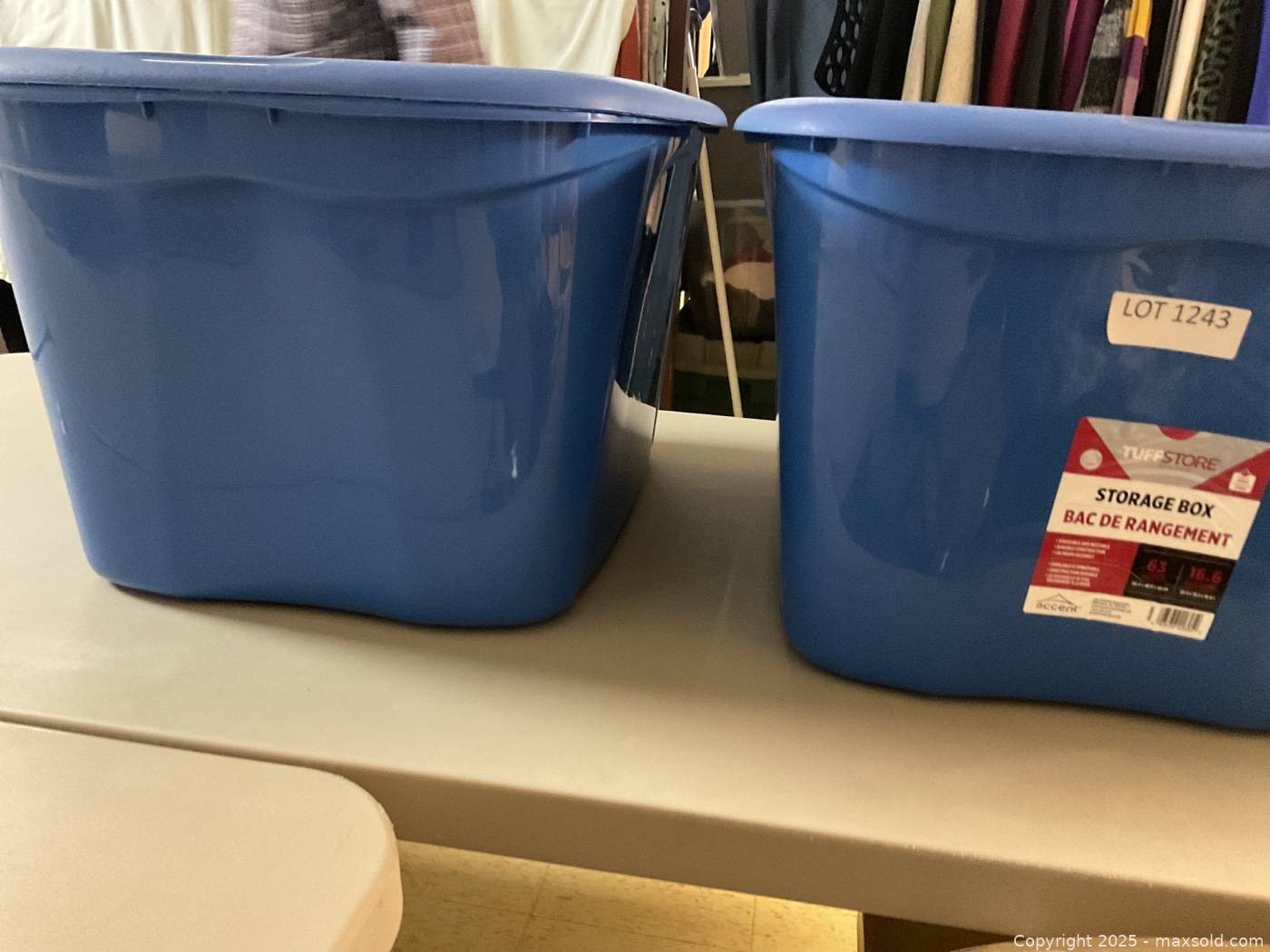 3 plastic storage totes 63L and 40L | Maxsold