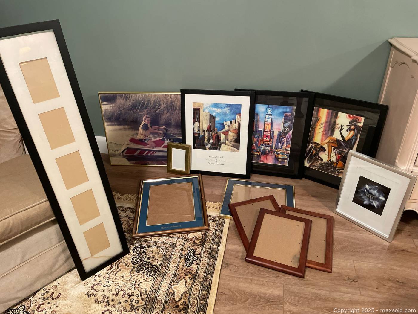 12 assorted picture frames with art | Maxsold