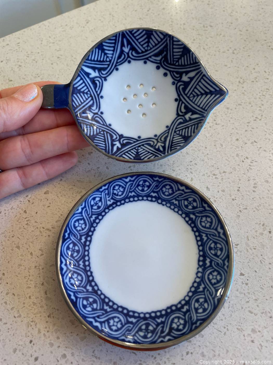 Bombay porcelain tea strainer & drip bowl | Maxsold