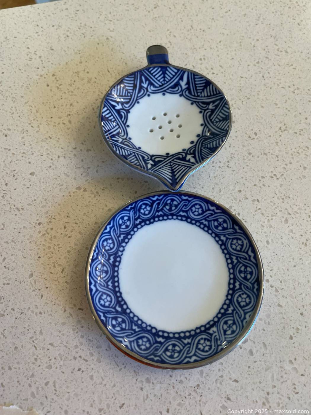 Bombay porcelain tea strainer & drip bowl | Maxsold