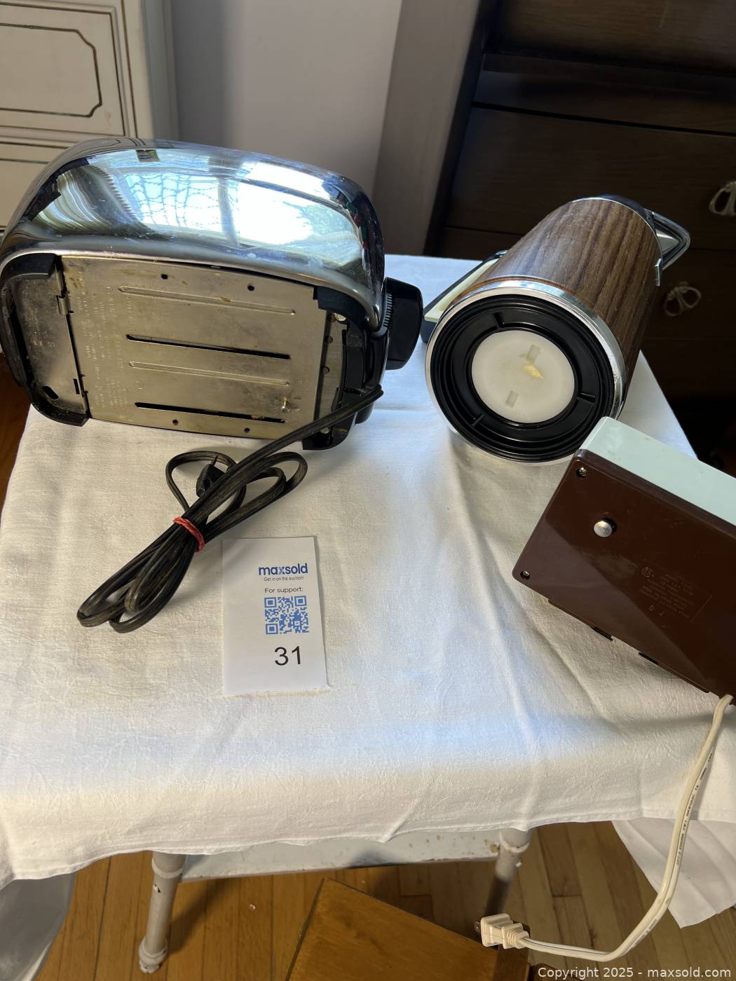 Vintage GE toaster, Tiger faux wood thermos, Sunbeam electric can ...